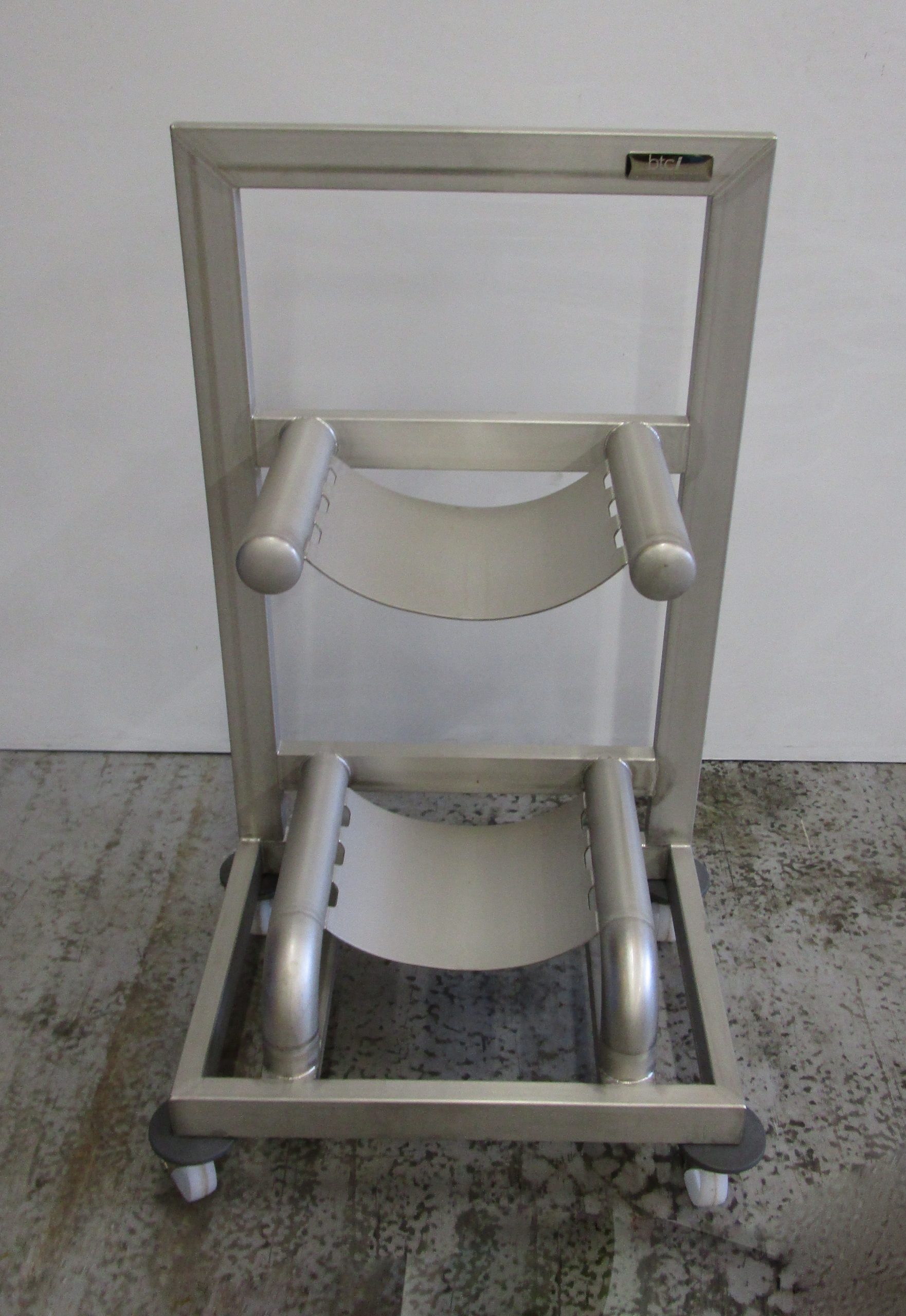 Des chariots inox pour quel usage ?- BTCI - Spécialiste de l'inox